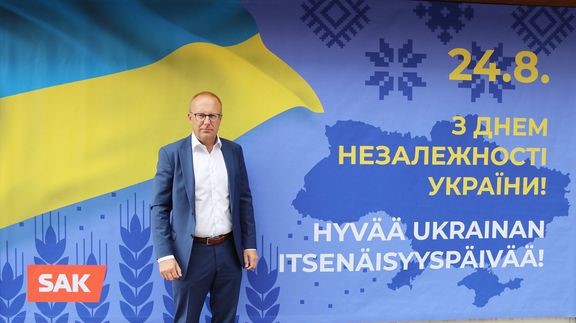 SAK ja EK osoittavat tukensa Ukrainalle maan kansallispäivänä – 40 000 ... SAK ja EK osoittavat tukensa Ukrainalle maan kansallispäivänä – 40 000 ...